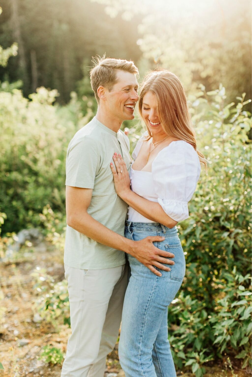 Gold Creek Pond Engagement Session - Jenna Bechtholt Photography